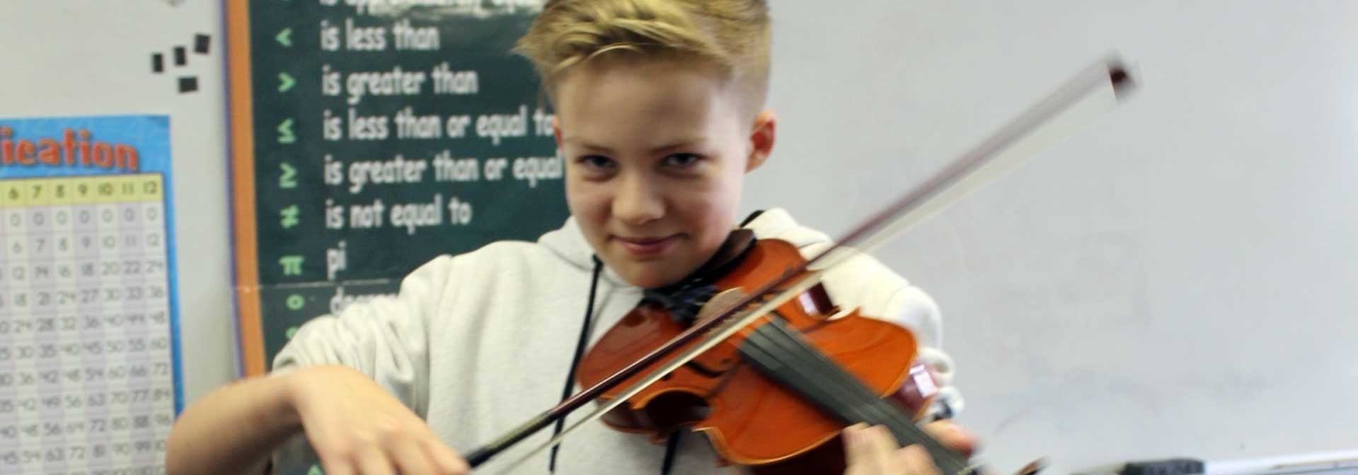 Home [www.discoveryschool.ca]